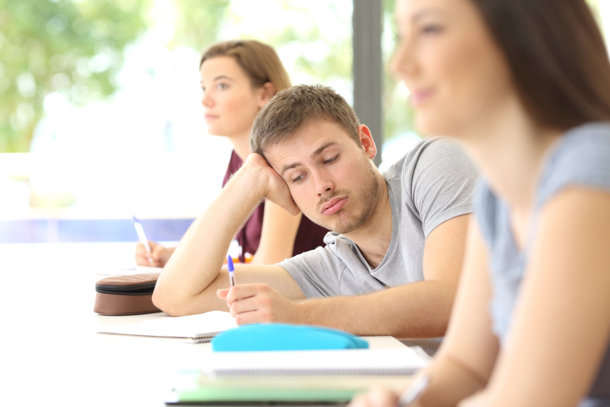 College vs University Pros and Cons - Benefits of a Community College